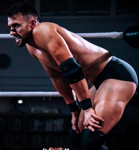 James Pharrell 🤤🤤🤤🤤 Rwrestlewiththepackage