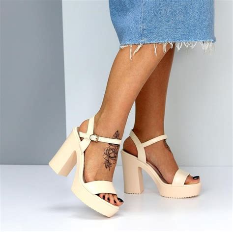 Женские босоножки Aesd 0015 на высоком каблуке размер 39 24 5 см Бежевые Оригинальная обувь