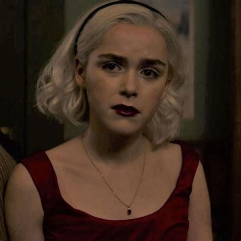 Sabrina Cast Sabrina Witch Natalie And Olivia Kiernan Shipka