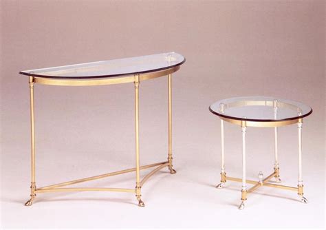 Table Basse Dans Le Style De Luxe Classique En Laiton Et Verre Idfdesign