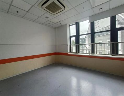 静安沿街商铺1 3层年底前特惠价