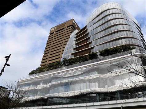 Wsu And Uts What Uni Bosses Earn As Hundreds Of Jobs Face Axe Gold Coast Bulletin