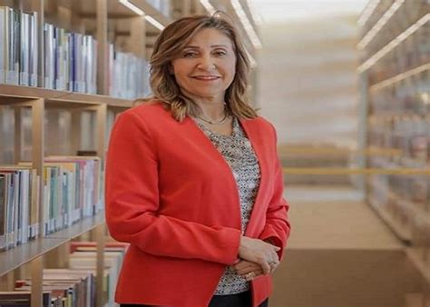 وزيرة الثقافة تعتمد قائمة الفائزين بجوائز المركز القومي للترجمة لهذا