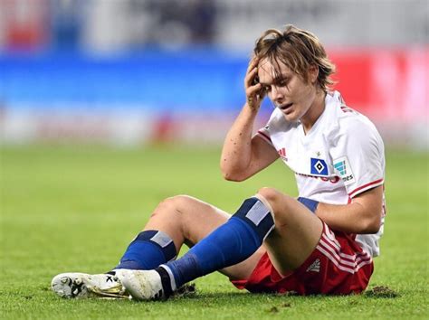 In Letzter Minute Wechsel Von Ex HSV Talent Halilovic Platzt Kurios