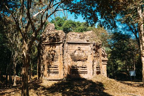 មិនមែនមួយ ក៏មិនមែនពីរ ទៅលេង ប្រាសាទសំបូរព្រៃគុក អ្នកនឹងស្គាល់ប្រាសាទជាច្រេីន ស្អាតអស្ចារ្យ