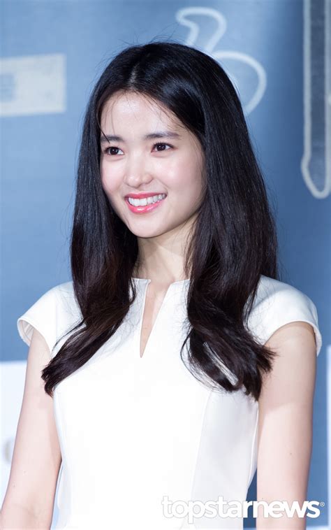 [현장리포트] ‘아가씨 김태리 “좋아하는 배우로 꼽은 김민희 선배님과 함께 해 행복하다” 박혜미 기자 톱스타뉴스