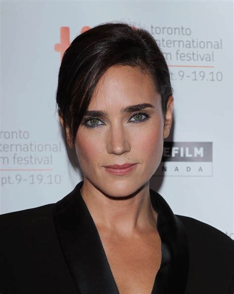 Tnt Greenlights Sci Fi Series Snowpiercer Seat42f