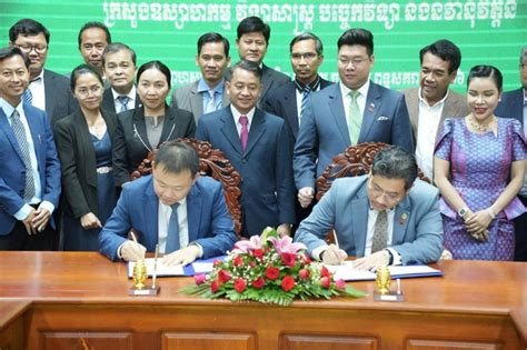 សម្ពន្ធយុវជនអាហាររូបករណ៍ ស២ ចុះអនុស្សរណៈ ផ្តល់អាហារូបករណ៍ជូនក្រសួងឧស្សាហកម្ម វិទ្យាសាស្ត្រ