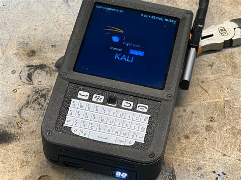 blackberry pi pi based kali linux handheld by taylor hay makerworld