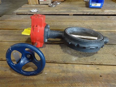 NIBCO WAFER BUTTERFLY VALVE WITH GEAR OPERATOR WD