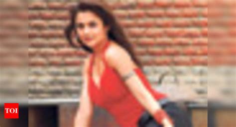 Amrita Enjoying Life Hindi Movie News Times Of India