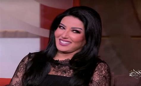 شاهد سمية الخشاب في وصلة دلع “بتطلق وبحلو أعمل إيه” المدينة نيوز