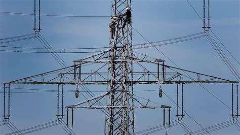 Дали ќе има рестрикции и повисоки сметки за струја