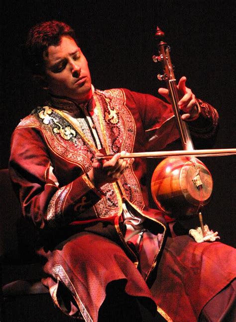 كلاسيكيات الموسيقى العربية Classic Arab Music حوار مع الأستاذ إماميار حسنوف أستاذ الموسيقى