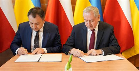 Україна та Польща підписали заяву щодо спрощення експорту українського зерна — КУРКУЛЬ