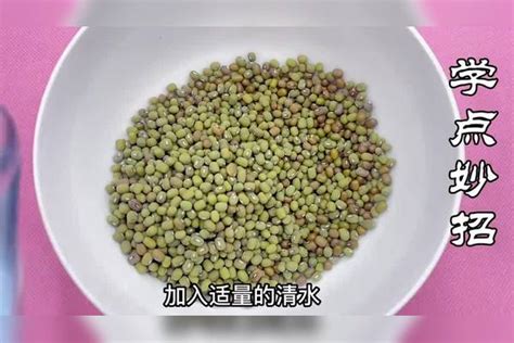 绿豆汤不要直接下锅煮，煮前多加一步，颜色翠绿，分钟煮开花下锅开花颜色