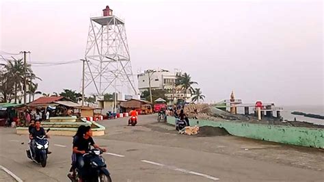 စစ်တွေပွိုင့်ကမ်းခြေသို့ စစ်ခေါင်းဆောင် လာရောက်ရန်ရှိသဖြင့် ကမ်းခြေဈေးဆိုင်များကို ပိတ်ခိုင်း