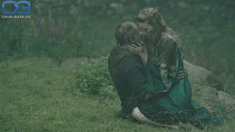 Alyssa Sutherland Nackt Nacktbilder Playbabe Nacktfotos Fakes Oben Ohne