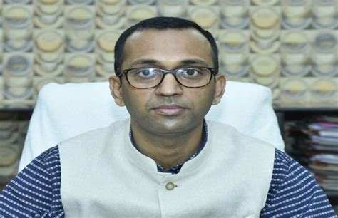 Ias Transfer New Collector Of Narayanpur Ajit Vasant 15 Ias और 4 Ifs की जिम्मेदारी बदली अजीत