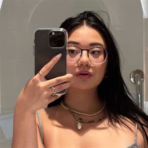 Alice Howting Alicehotwinggg On Threads