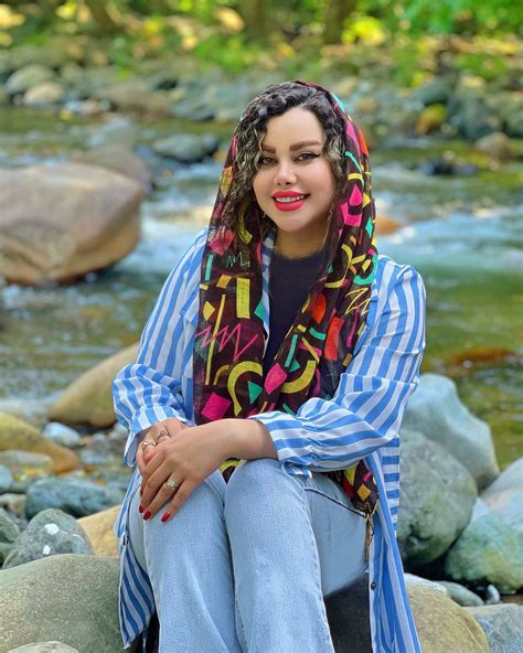 Mahdiyestyleinstagram On Pinno اینم یه عکس تکی از خودم🙈😍 بنظرتون موی