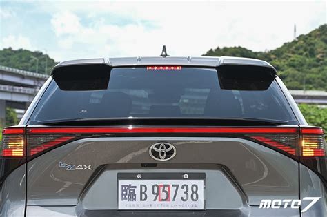 2022 Toyota Bz4x純電休旅發表，售價1599萬：首批配額300台！單一等級、全新etnga平台