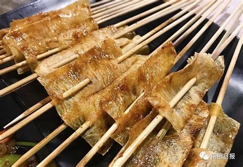 南阳家乡味儿色如金薄如翼可以一口喝掉的桐柏豆筋就是这么香