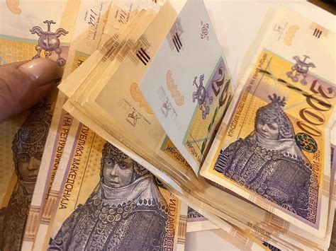 Платите на наставниците во основните и средните школи ќе се покачат за 5 отсто Meta Mk