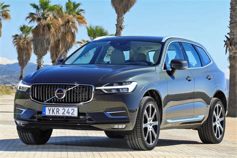 Volvo Xc60 T6 Plug In Hybrid Awd Essential Edition 2024 Review