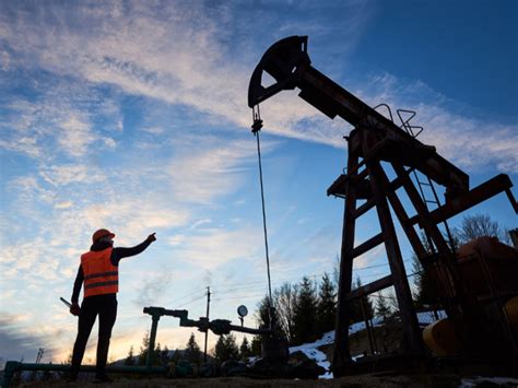 Баянхонгорын ИТХ аас газрын тосны хайгуул хийлгэхгүй гэж тогтоол гаргасан иргэдийн шүүмжлэлтэй