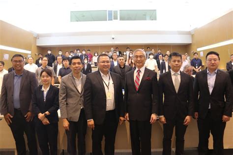 Seminar Explores Advancements In Connected Autonomous Vehicles At 10th Cav Roundtable In