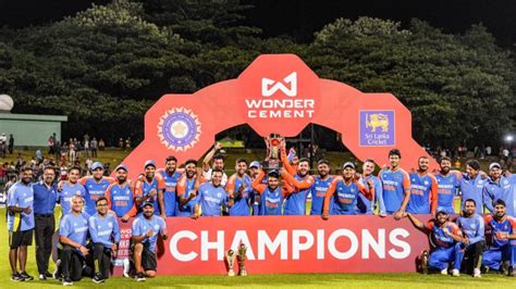 India Vs Sri Lanka Highlights 3rd T20 Ind Beat Sl In Super Over And