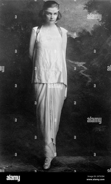 Irene Foote Hi Res Stock Photography And Images Alamy