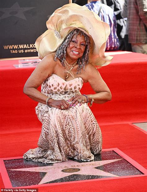 Motown Legend Martha Reeves 82 Gets Star On Hollywood Walk Of Fame