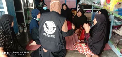 ช่วยเหลือบ้านไฟไหม้ตุยงปัตตานี 10 ธันวาคม 2563 ทีมงานสภาเครือข่ายช่วยเหลือด้านมนุษยธรรม สำนัก