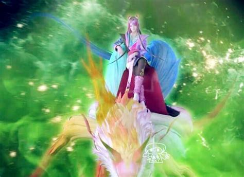 精灵梦叶罗丽第六季中的四只神兽，颜爵是九尾狐，冰公主的最稀有