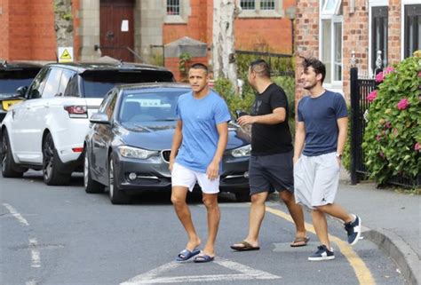 Alexis Sanchez Out With Friends In Chester This Afternoon He Is Expected To Travel To Los