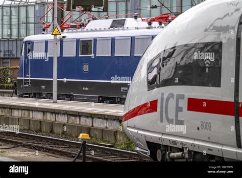 Historic Class 110 Electric Locomotive 110 448 8 From Tri Train