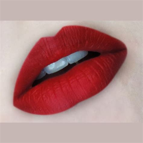 Son Mac Ruby Woo Đỏ Cổ Điển Vn