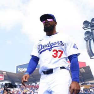 Teoscar Hernandezs Heroic Grand Slam The Moment That Shook The