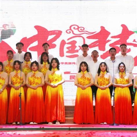 临县二中举办喜迎党的二十大文艺汇演活动精彩纷呈 刘胡兰 教育 观众