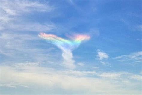 Fire Rainbow Clouds Seen In South Carolina