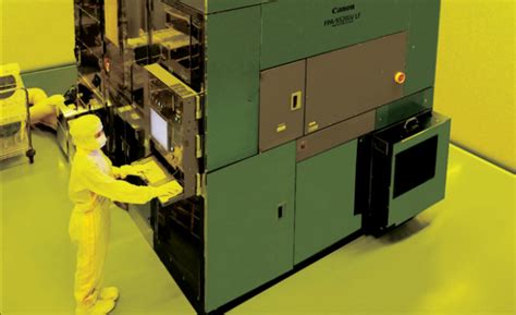 캐논 21년만에 신공장···반도체 장비 공략 가속