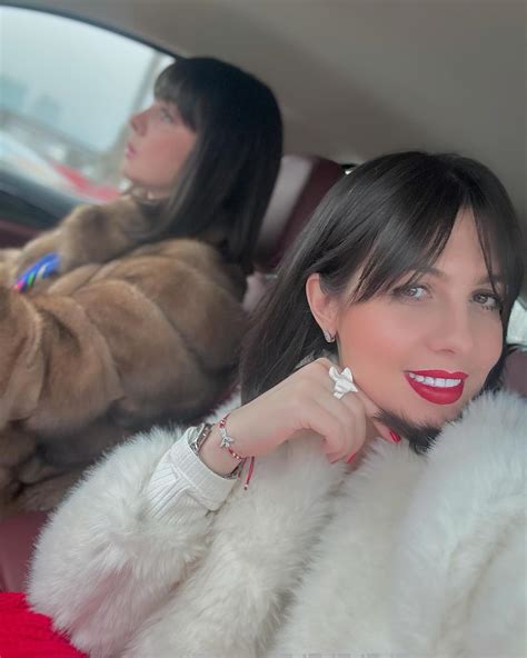 Marina Boni Червона помада ️ • Ви знали історію років другою світової яка повʼязана з