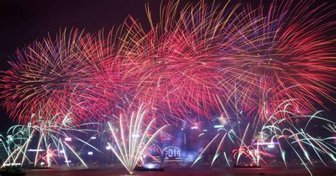 Celebrations begin across the world as 2017 starts with a bang | Metro News