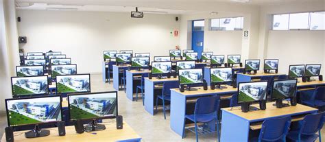 Laboratorio De Cómputo Colegio En Lima Colegio Inicial Primaria Y