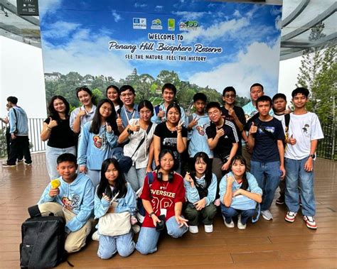 โรงเรียนกาญจนาภิเษกวิทยาลัย นครปฐม พระตำหนักสวนกุหลาบมัธยม Added A New โรงเรียน