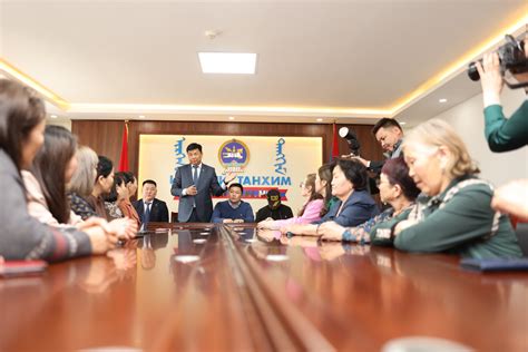 Vip76 Mn Галд өртсөн “Шинэ Мөрөн” худалдааны төвийн 19 түрээслэгчид шулуун оёдлын машин