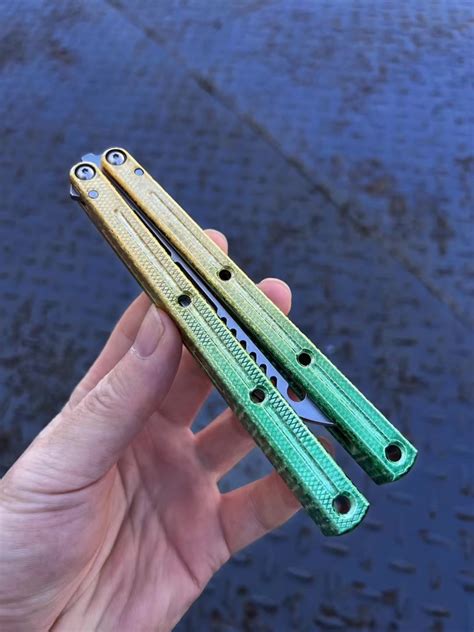 Armed Shark Barebones Vs Theone Falcon Rbalisongclones