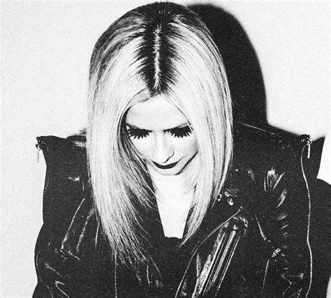 Avril Lavigne Nude Porn Pictures Xxx Photos Sex Images 4056153 Pictoa